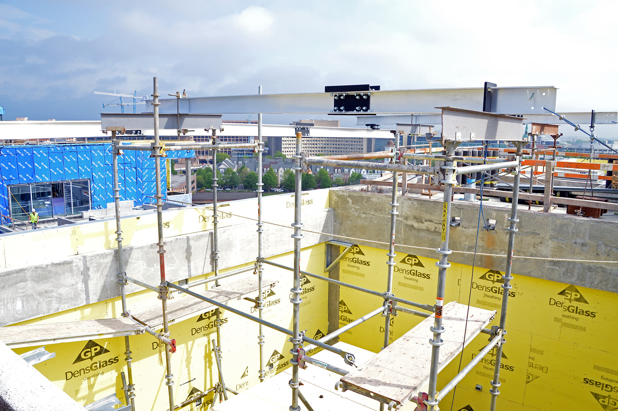 Curtain Wall Installation: The Wharf - Parcel 5 - Spider Staging